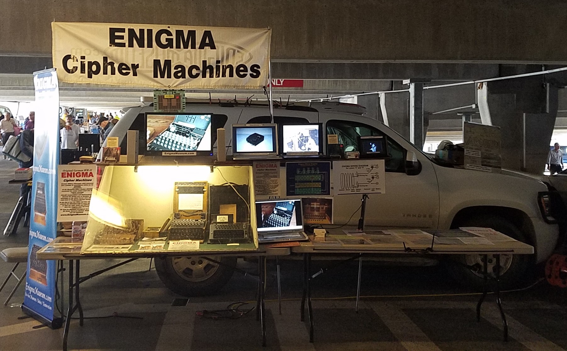 Micro Center & MIT Flea – New Media Museum